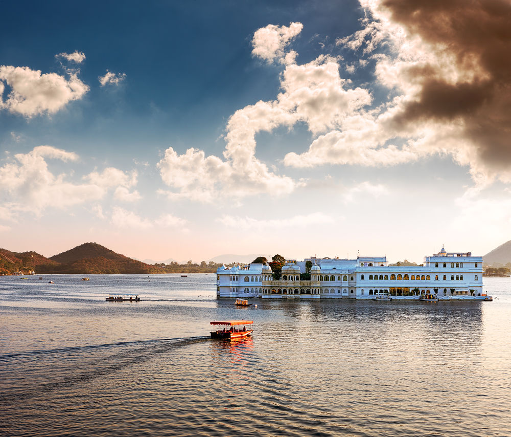 Lake Pichola Boat Ride