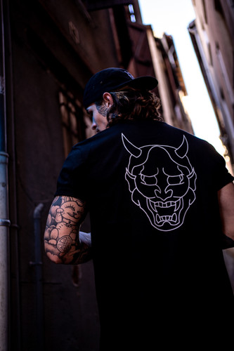 T-shirt BIG HEAD | oni-ink