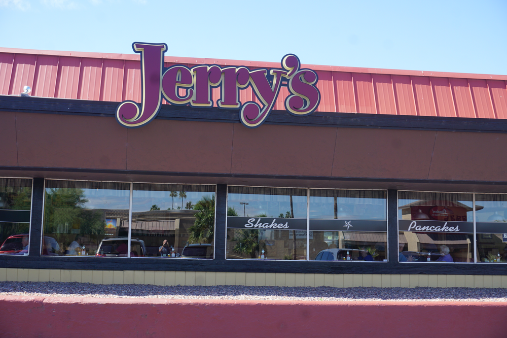 After 53 Years, Jerry's Restaurant Closing in Phoenix