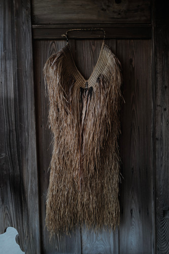 Vintage Japanese hand woven straw rain cape Mino | oldindustrial-japan