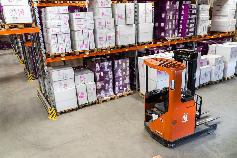 How Cross-Border Sellers Can Benefit from External Warehouse Service