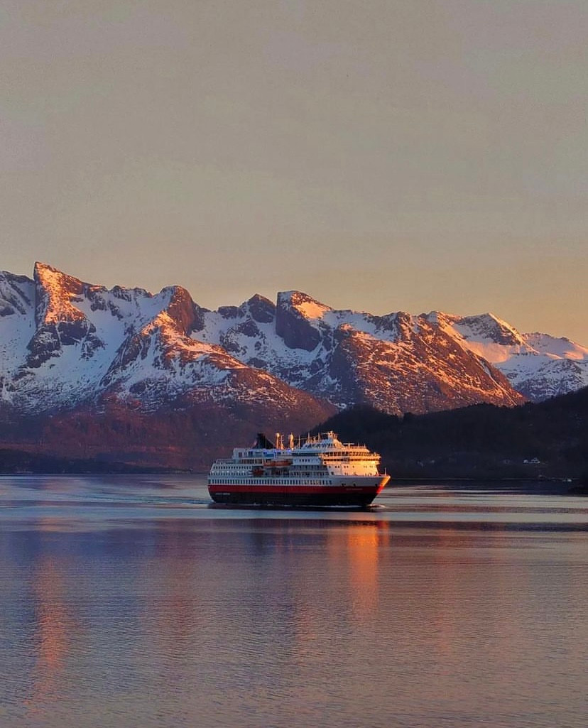 Hurtigruten Expeditions | Travel the World