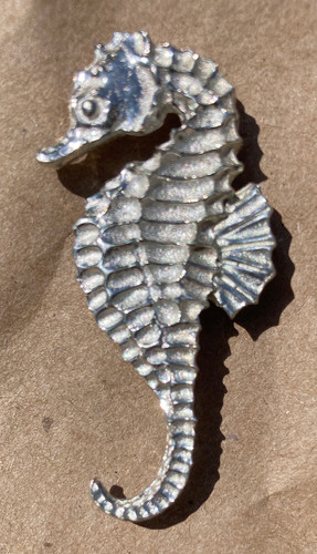 Basic Spirit Pewter Seahorse Magnet | pmgallery