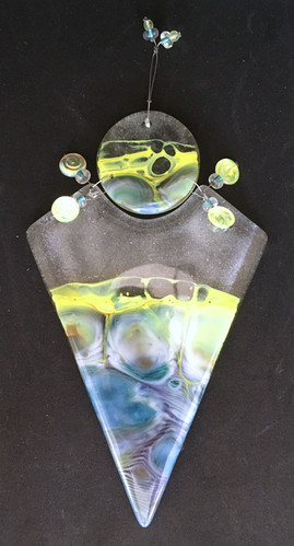 YCKMG Cast Glass V-Shape | pmgallery