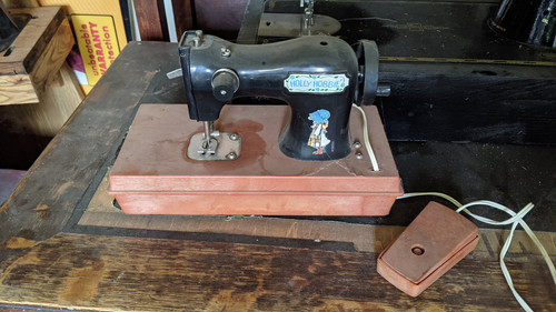 1975 Durham Industries Holly Hobbie | Sask Sewing Machines