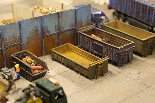 Super Low Hook Lift Skip Roll on Roll off - Camo Green | goodwoodscenics