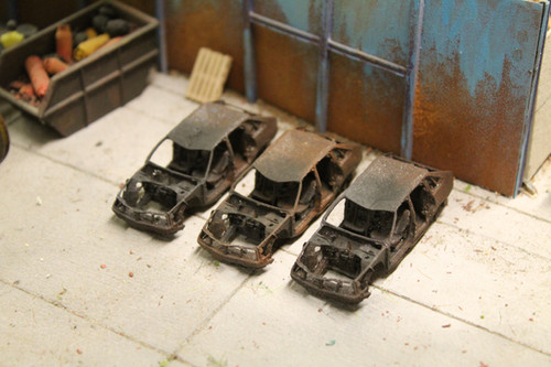Scrap Car Gutted - BURNT OUT RUSTY - Pack of 3 | goodwoodscenics