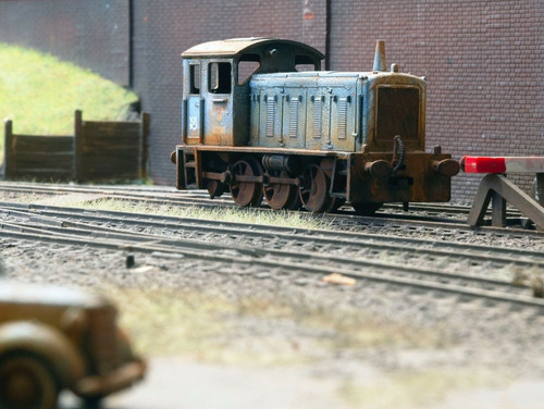 Scrap Drewry Diesel Locomotive (O21) | goodwoodscenics