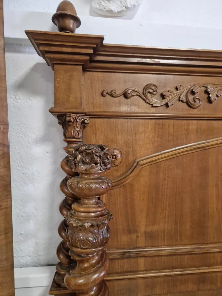 Antique Renaissance Style Bed Italian King Size | Rocaille