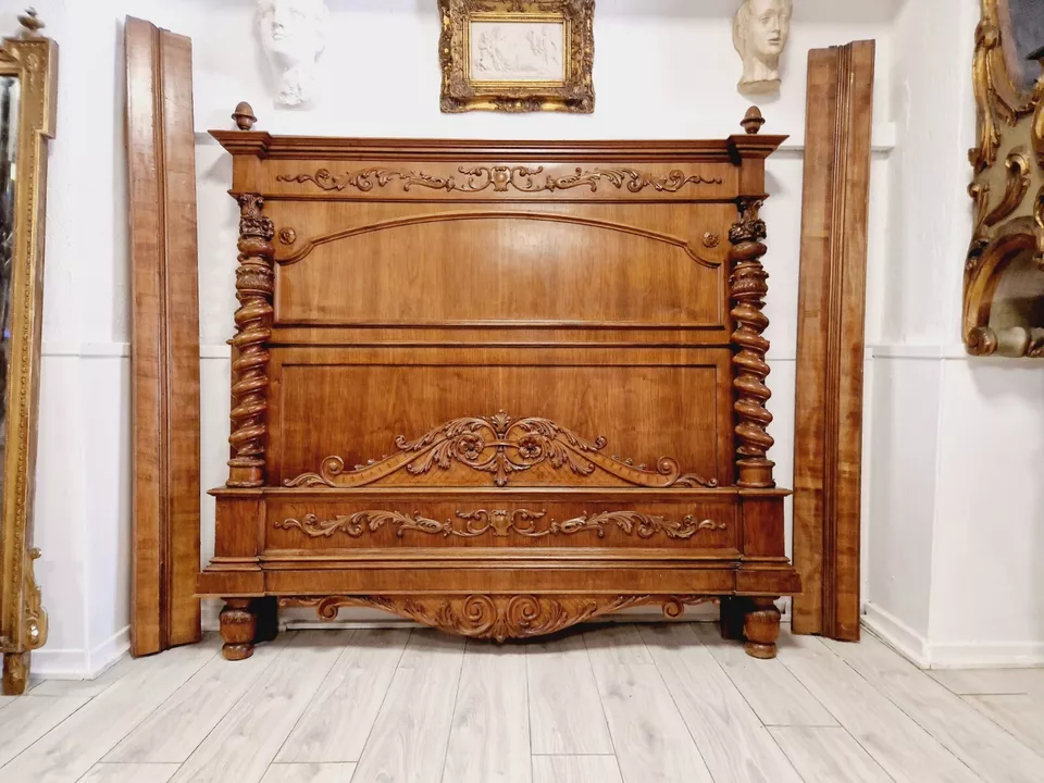 Antique Renaissance Style Bed Italian King Size | Rocaille