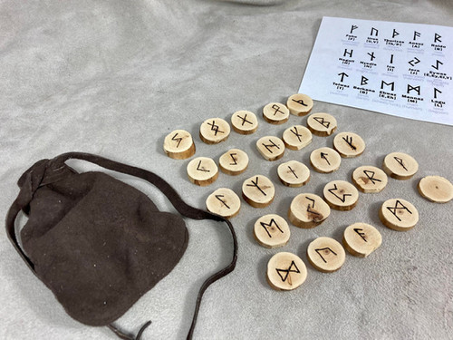 Handmade Wood Rune Set with Deer Suede Pouch | faemoonwolfdesigns