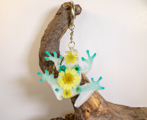 Handmade Resin Frog with Dried Floral Inclusions Keychain ...