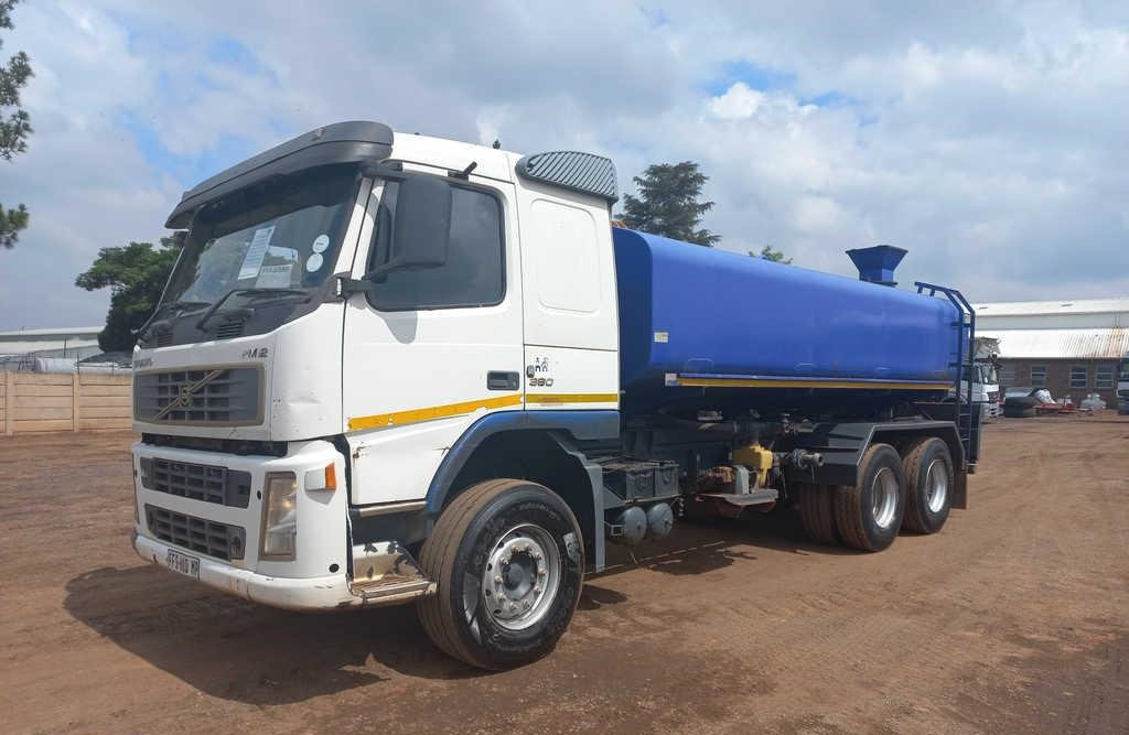 Volvo 380 Water Tanker