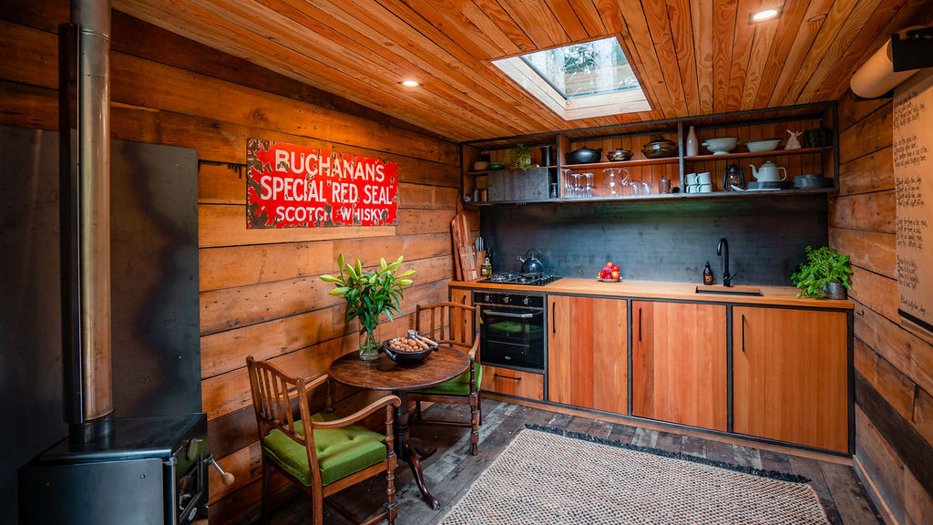 Black Billy Hut | Washpen Falls