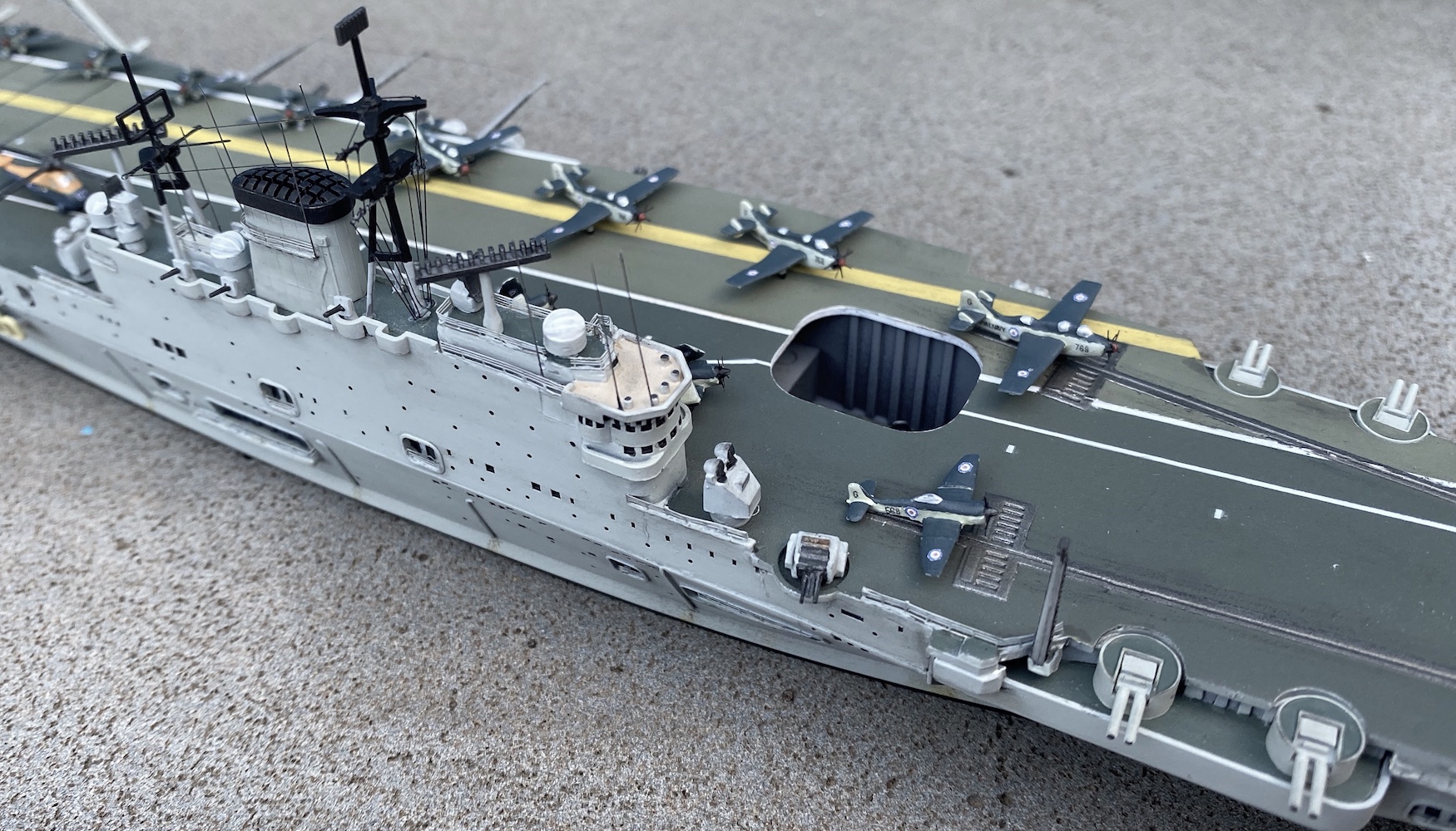 1/700 HMS Eagle R05 | Marcello Rosa's scale models out of the box