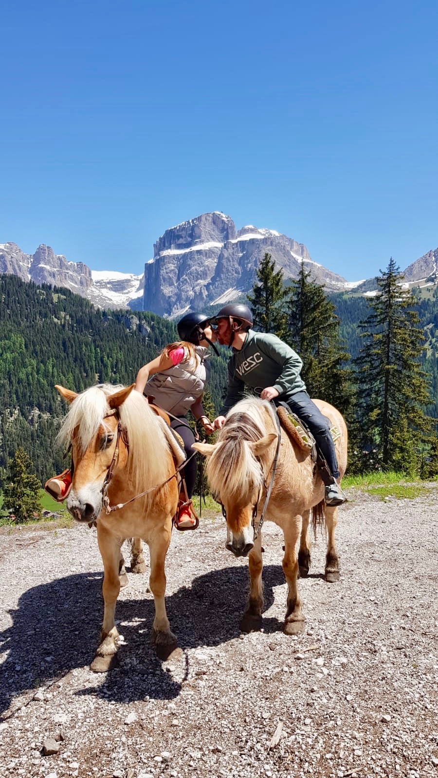 Charlotte Horse Riding DOLOMITES Italy, Horseback riding Campitello