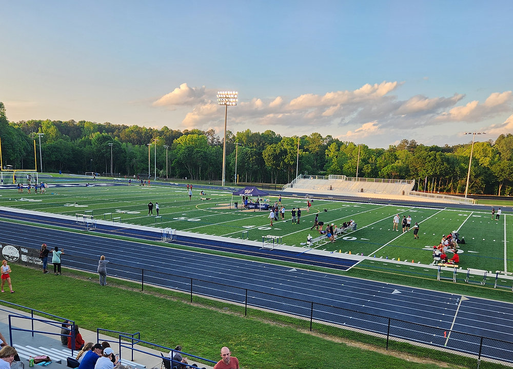 Commerce relay teams run through sectionals, headed to state championships