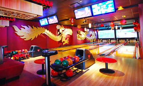 Bowlmor | FUN WITH KIDS IN LA