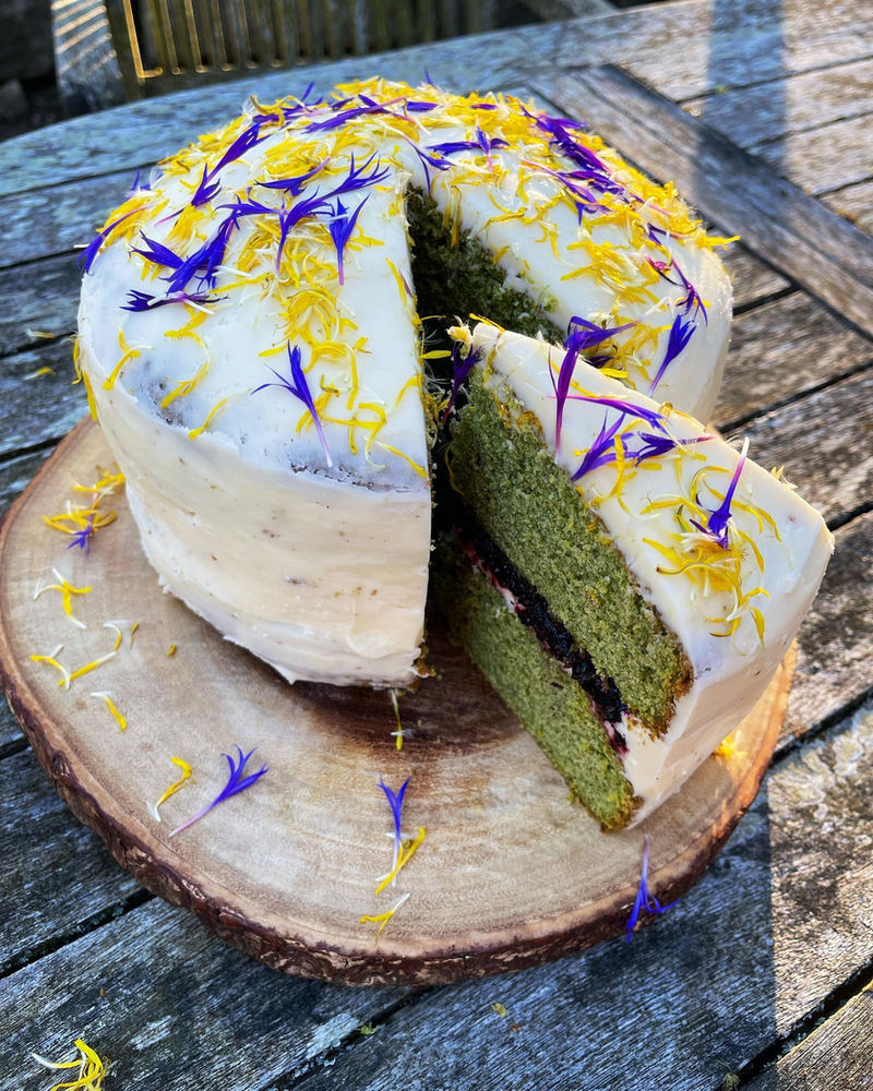 Nettle and Lemon cake