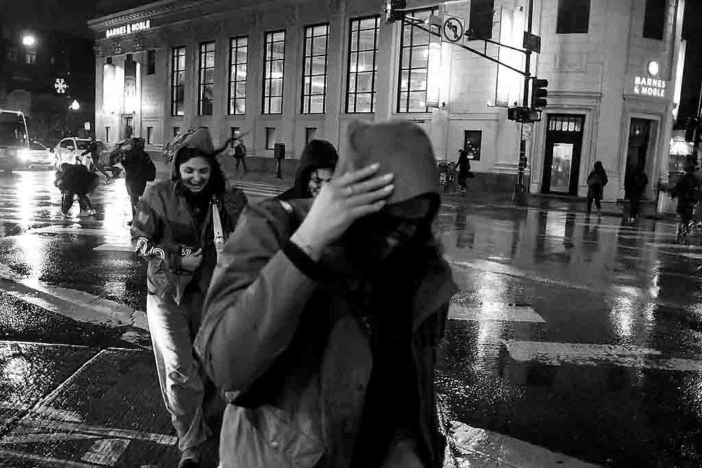 Capturing the Essence of Rainy Nights in Chicago Through Street ...