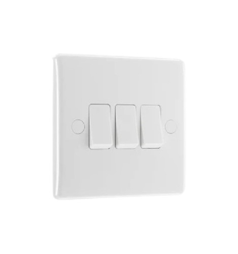 BG 800 Series white moulded 3 Gang 2 way light switch 20A 16AX 843-01 ...