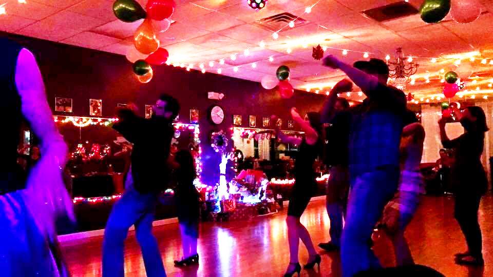 Ballroom, Latin, Swing and Wedding Dance lessons in Sylvania, Ohio!