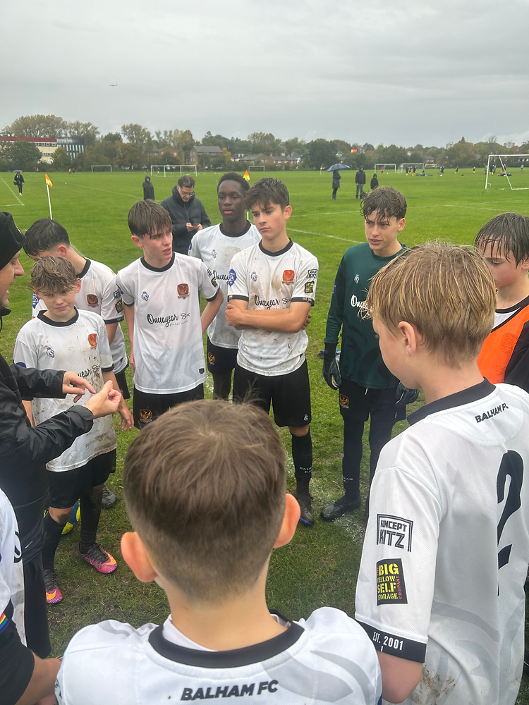 Balham smash Sheen in super display