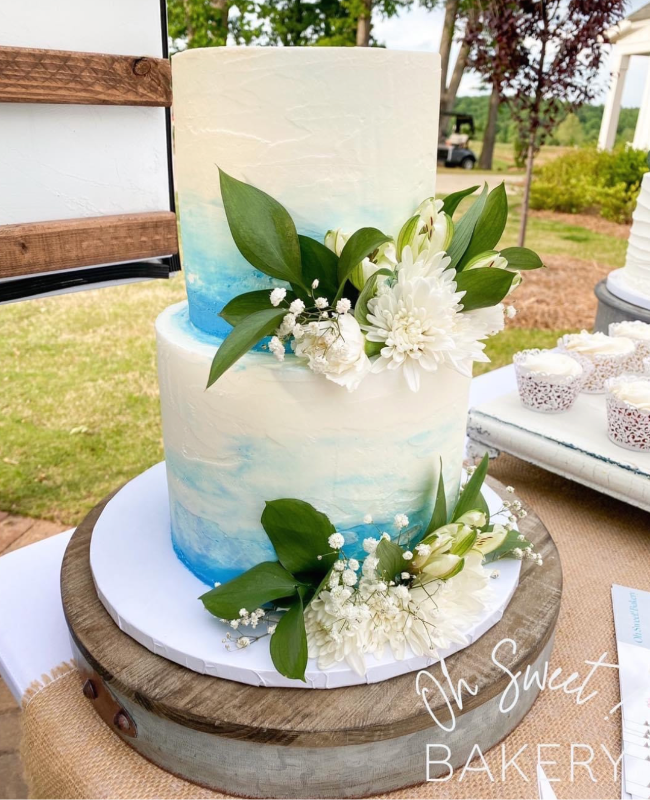 The Sweet Evolution of Wedding Cakes: Tradition Meets Innovation