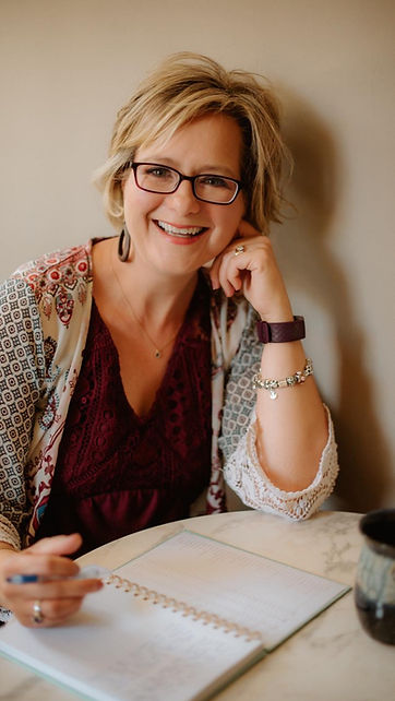 ABOUT | April Dawn White