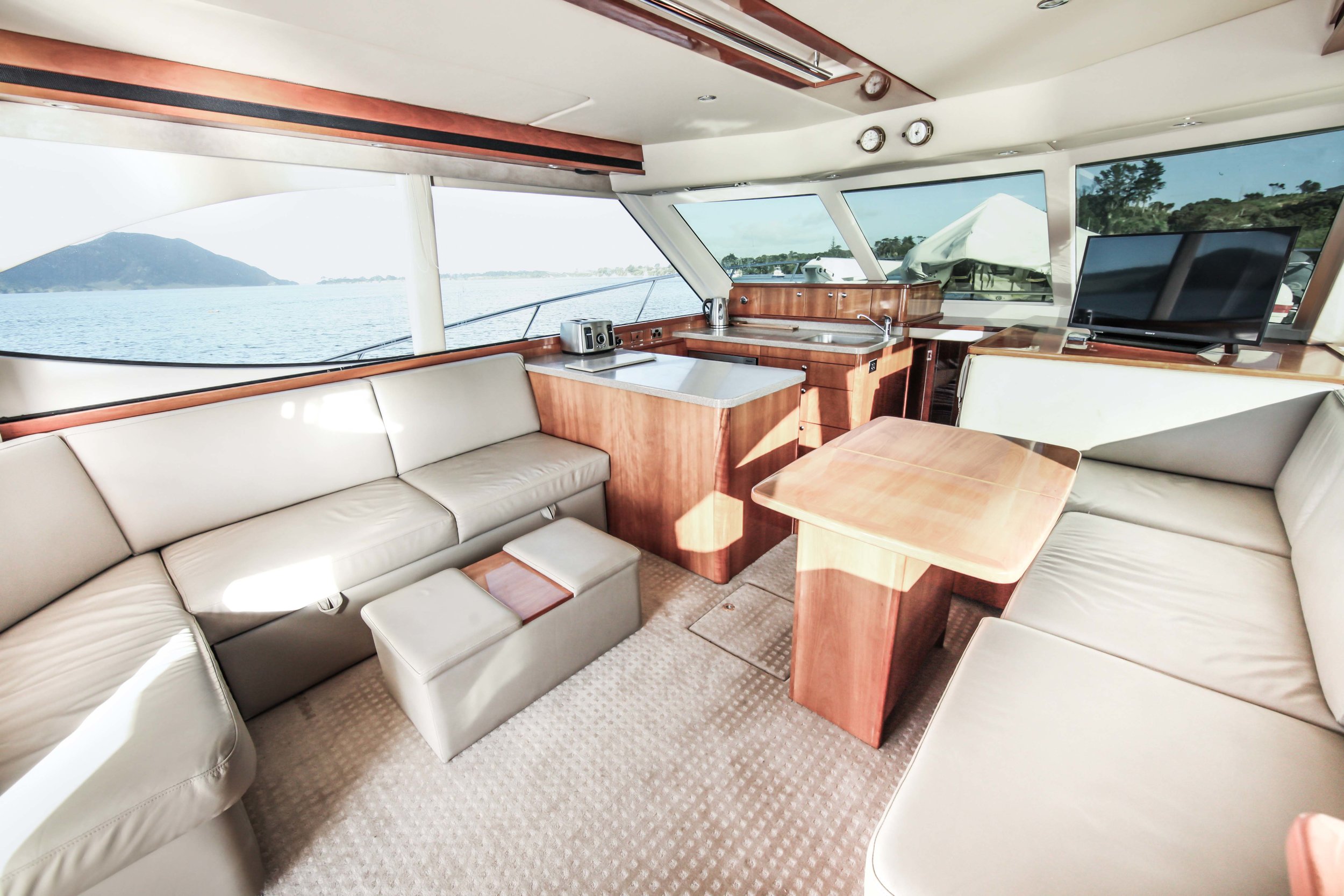 RIVIERA 45 Flybridge 2008 | CONNECT YACHTS