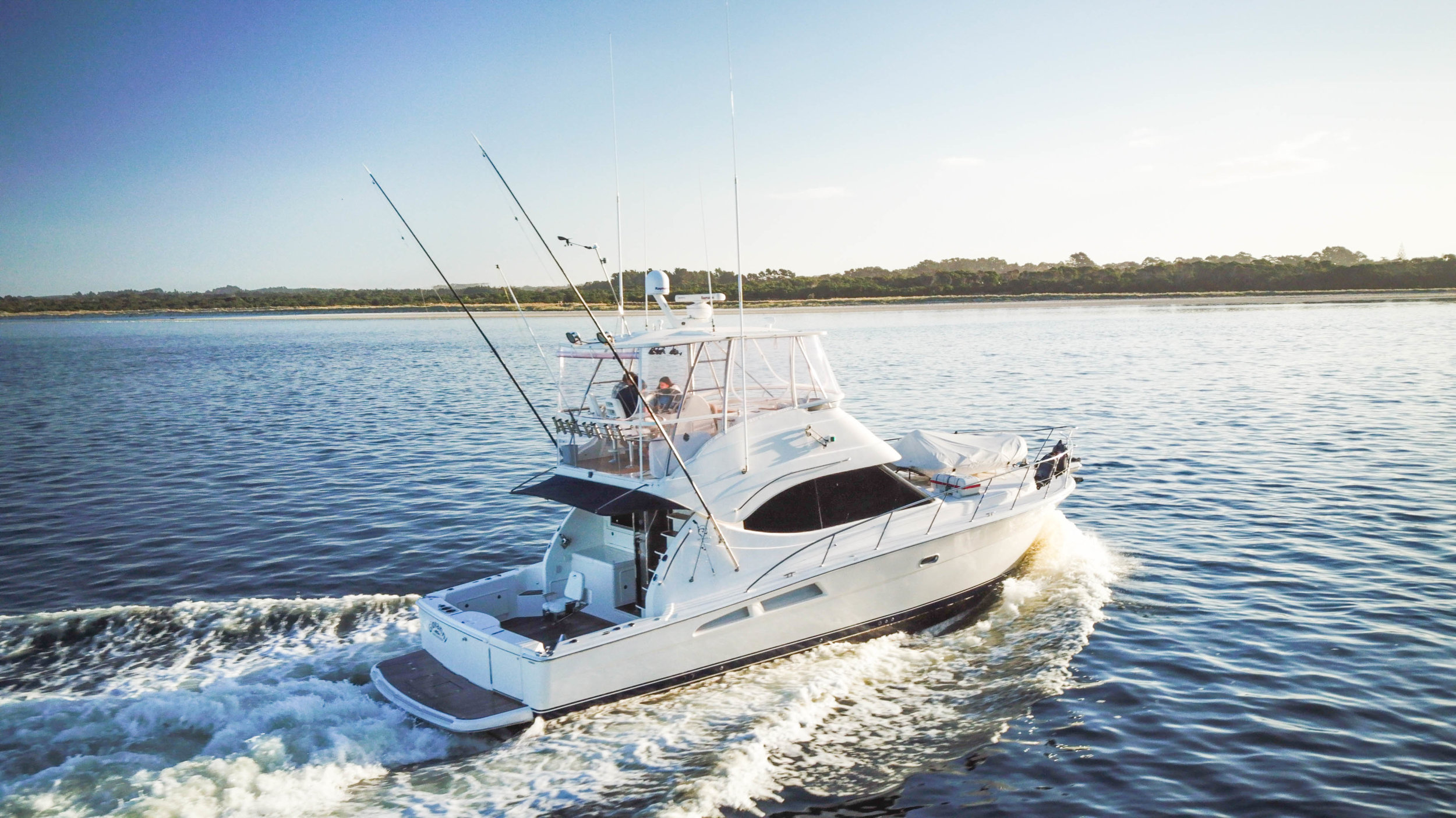 RIVIERA 45 Flybridge 2008 | CONNECT YACHTS