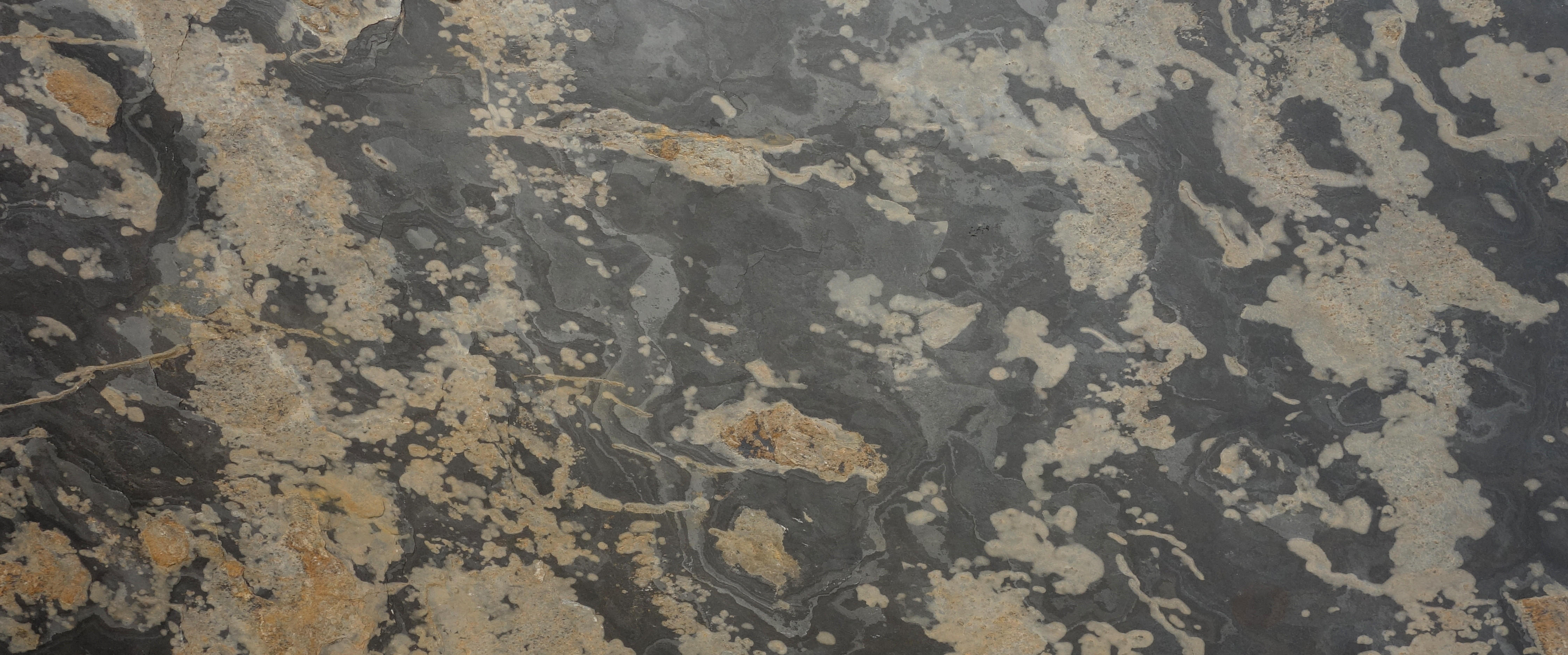 Manufacturer Supplier & Exporter of Autumn Rustic Fabric Stone Veneer ...