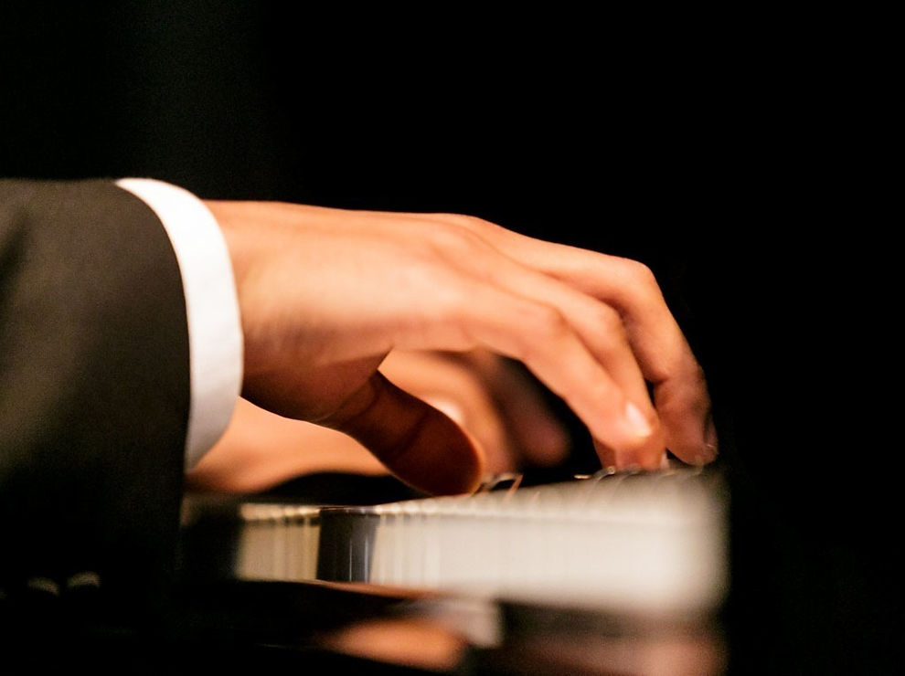 Sulayman Charlton Human - pianist