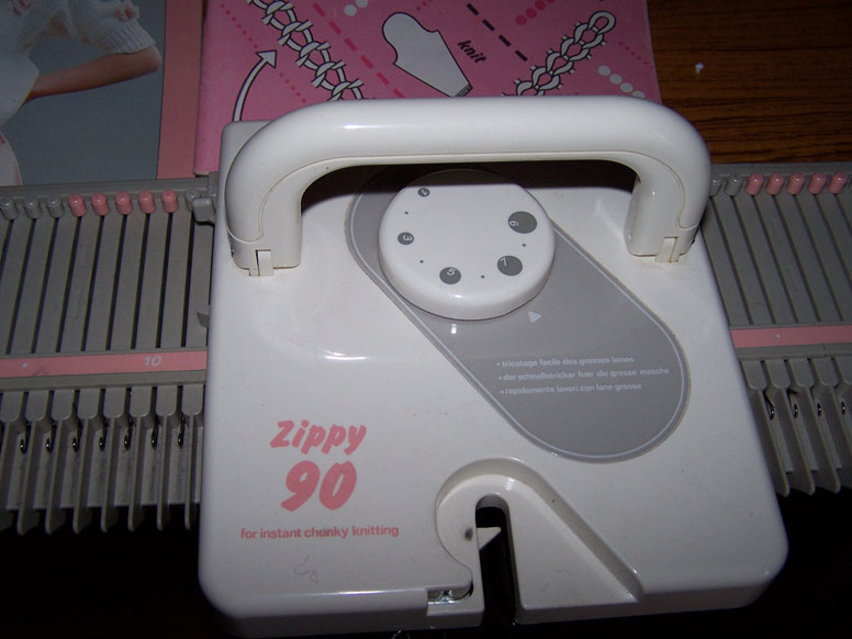 Knitmaster Zippy 90 Knitting Machine