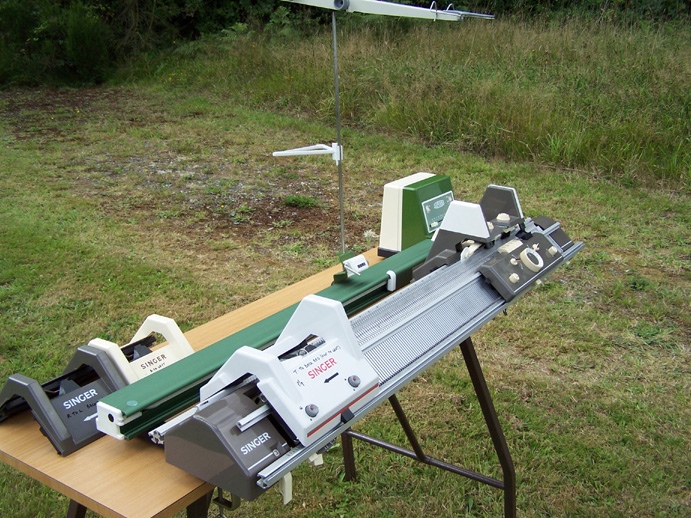 Singer 9000 Electronic Knitting Machine
