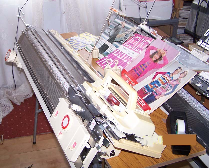 Singer MemoMatics Punchcard Knitting Machine