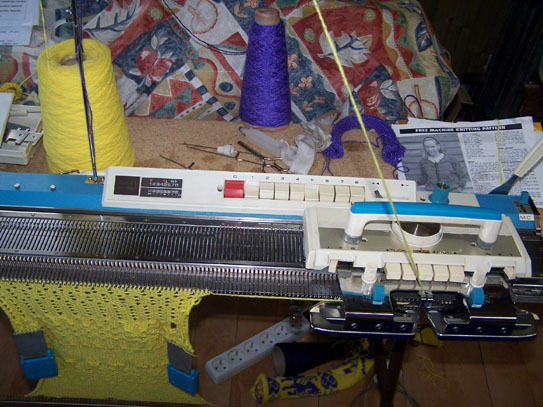 Brother 588 Knitting Machine - Knitting Machine Museum