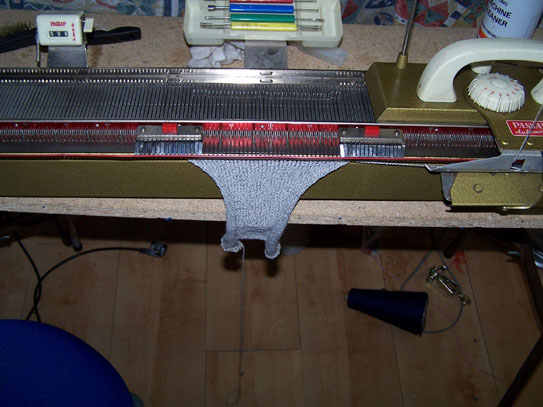 Passap Automatic with Ribber Knitting Machine