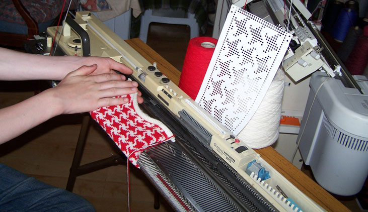 Knitmaster 700 Punchcard Knitting Machine