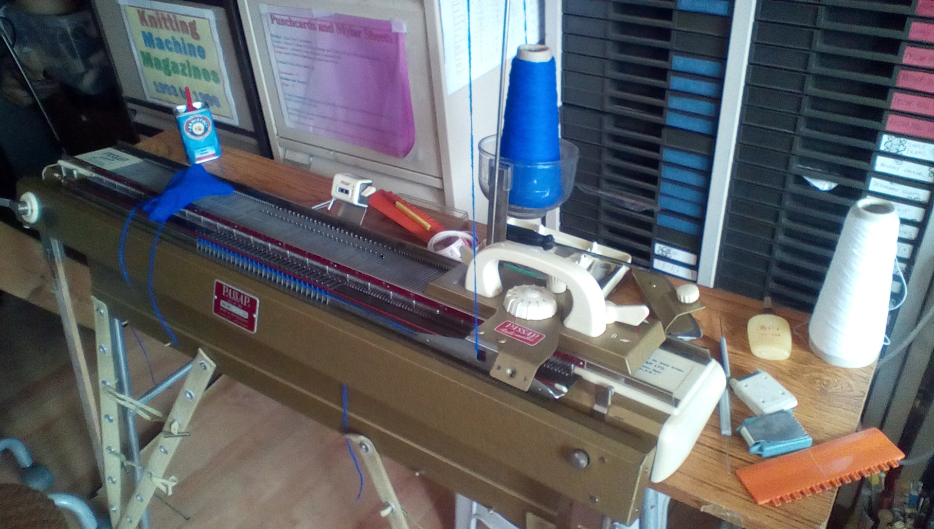 Passap Automatic with Ribber Knitting Machine