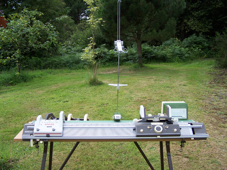 Singer 9000 Electronic Knitting Machine