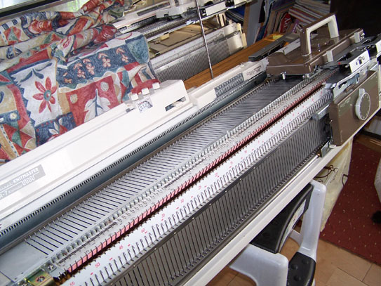 Knitmaster 155 Professional Knitting Machine