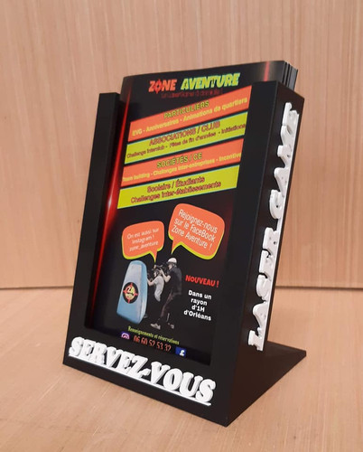 Support Flyers personnalisables | Concept3D