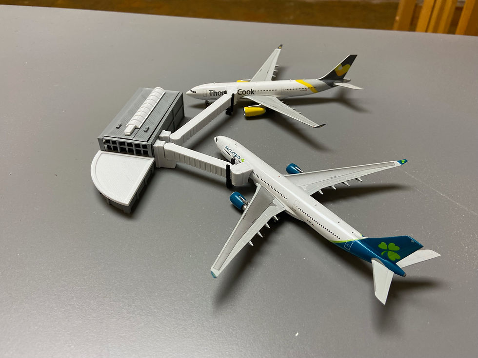 1/400 Scale LAX Style Remote Gate Building #1730 | model-airport-net