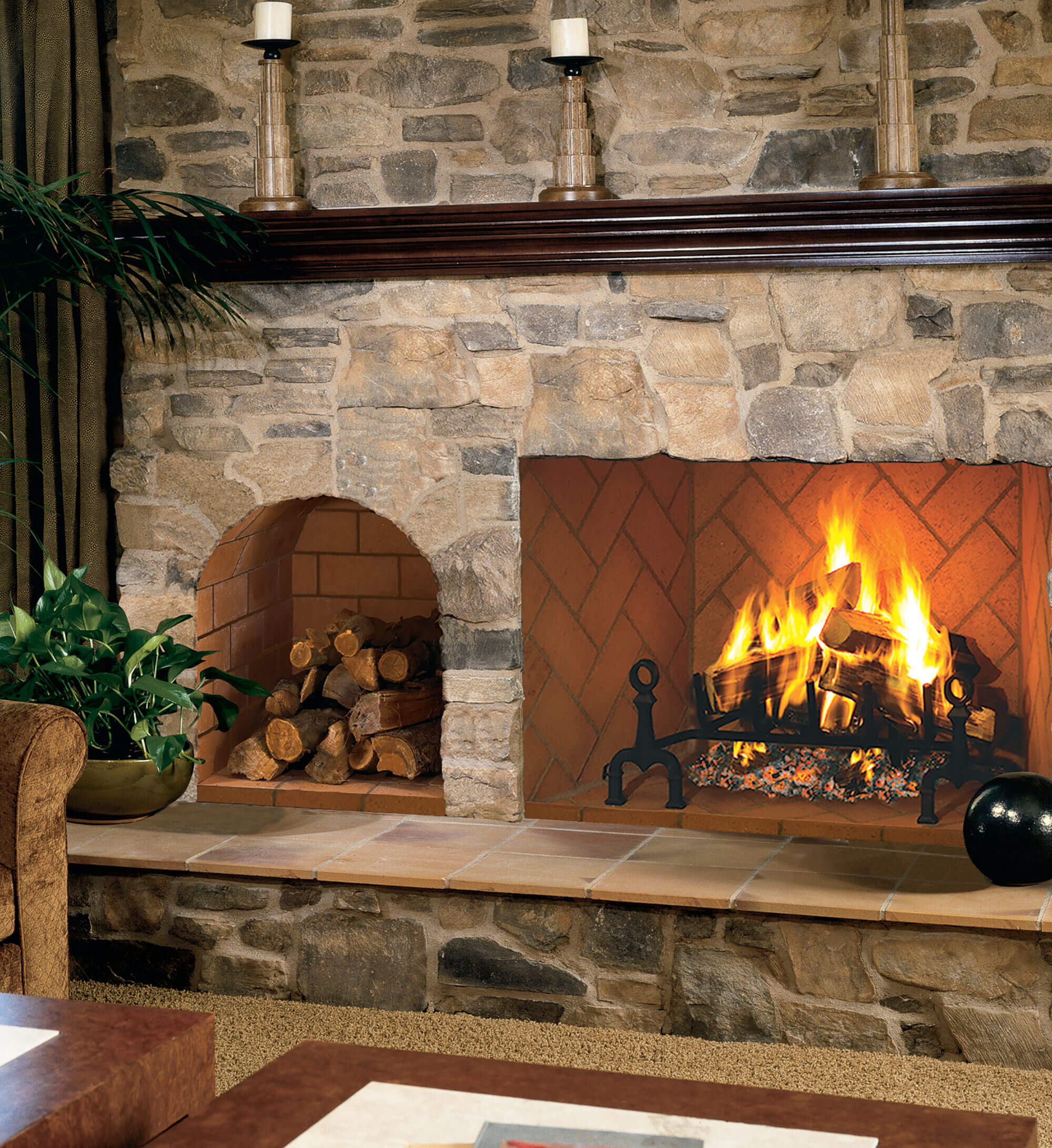 Gas Fireplaces and Electric Fireplaces | The Fireside Group