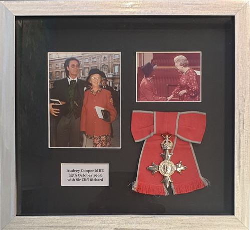 OBE Medal | Frameworks Picture Framing