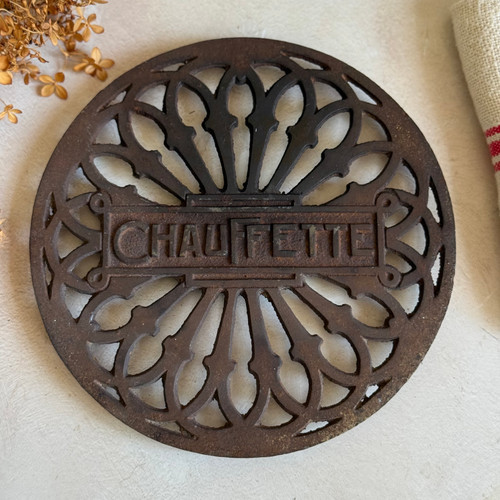 Chauffette cast iron warming pot stand | Quintessentially Fr