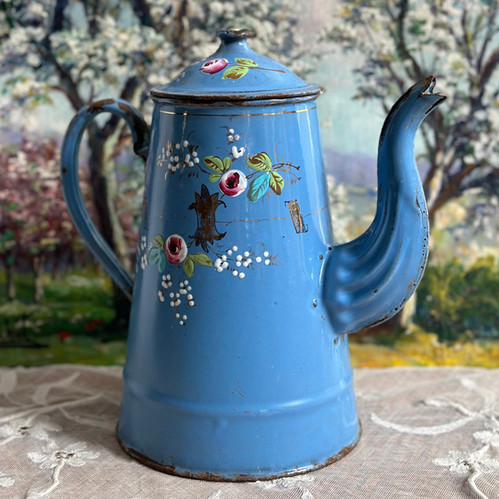 Splendid hand painted floral coffee pot | Quintessentially Fr