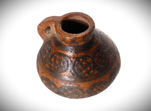 Pre-Columbian mini vessel (2 inches for height) | Timeless Finds