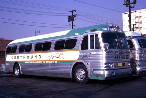 GC-BUS-002 GM-PD-4104 GREYHOUND BUS | goldvargcollection